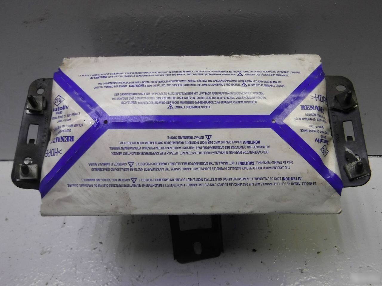 Подушка безопасности пассажирская (в торпедо) Renault Laguna II (2001—2005) 8200106539