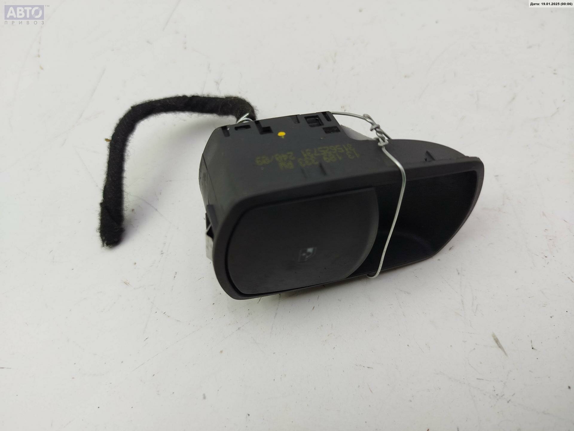 Кнопка стеклоподъемника переднего правого Opel Corsa D (2006-2014)