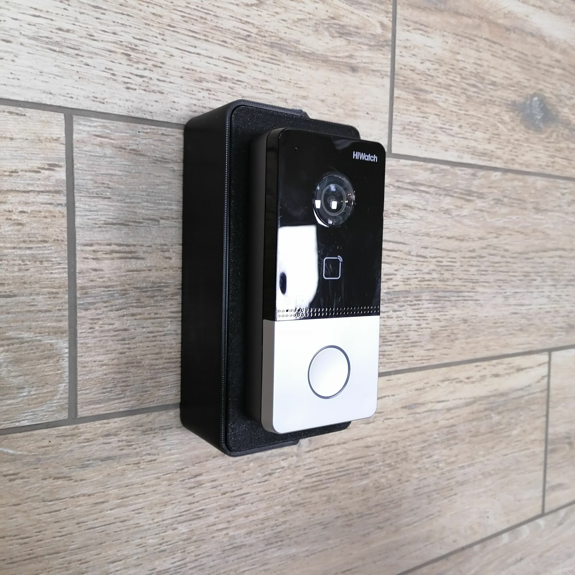 Универсальный монтажный уголок (кронштейн) для вызывных панелей с настройкой наклона (черный)