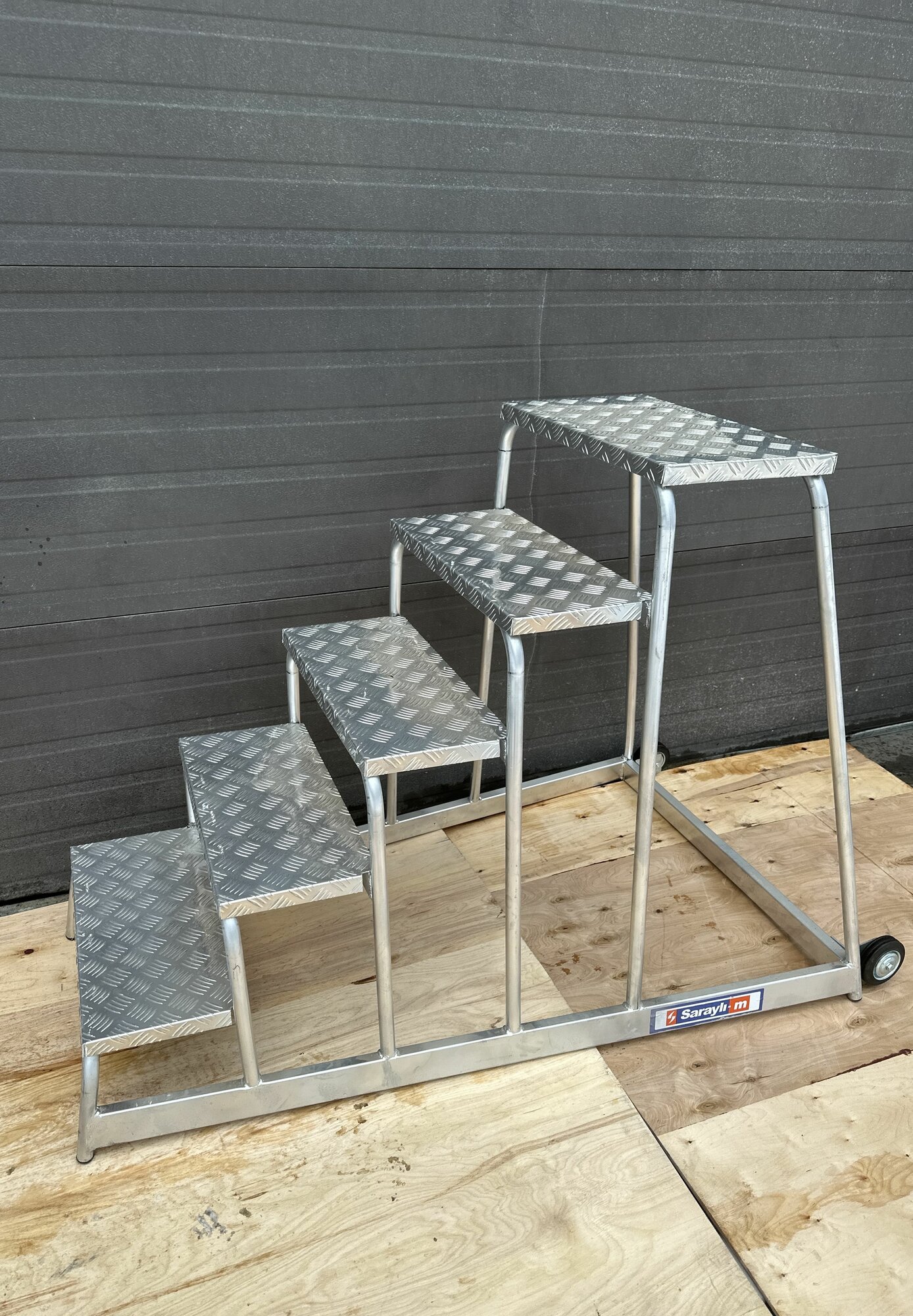 Монтажная подставка алюминиевая с рифлеными ступенями Sarayli Турция 5 ступеней (7805)