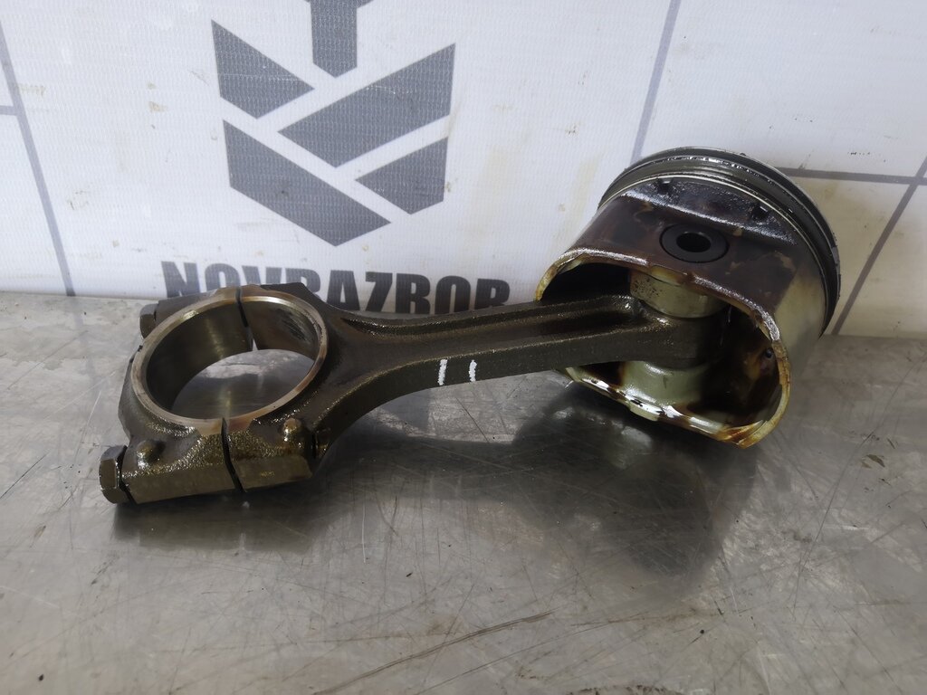 Поршень с шатуном Chevrolet Lacetti 04-13