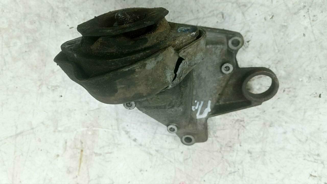 Кронштейн МКПП Volkswagen Passat B5 рест. (2000 - 2005) 8D0399114S