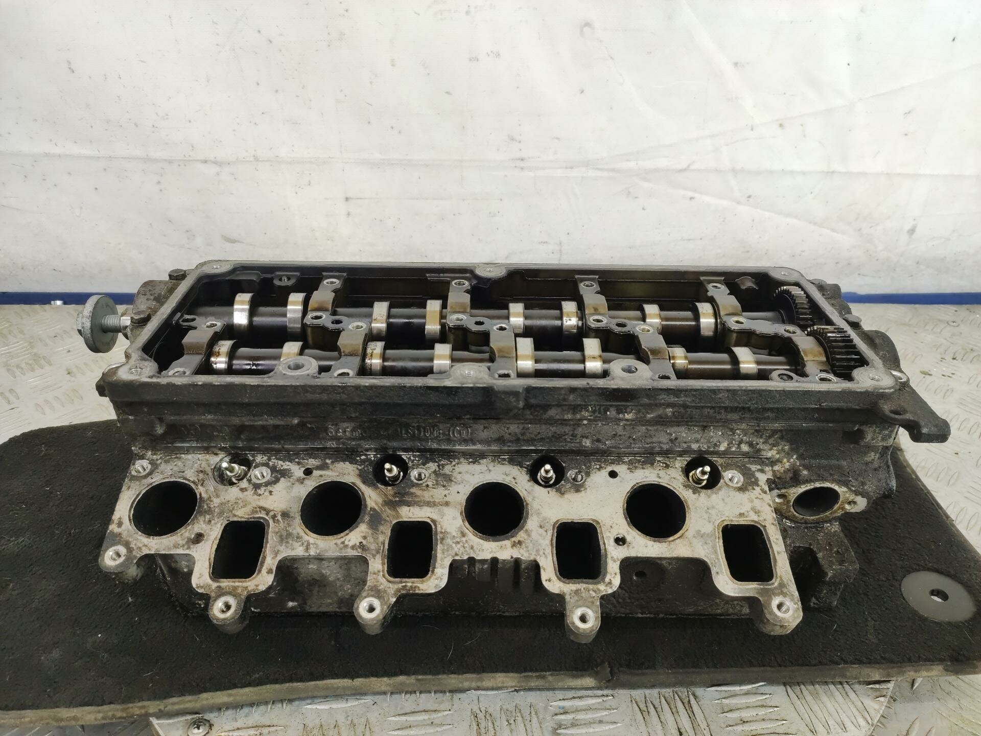 Головка блока цилиндров Volkswagen Transporter T5 рест. (2009 - 2015) 03L103373G