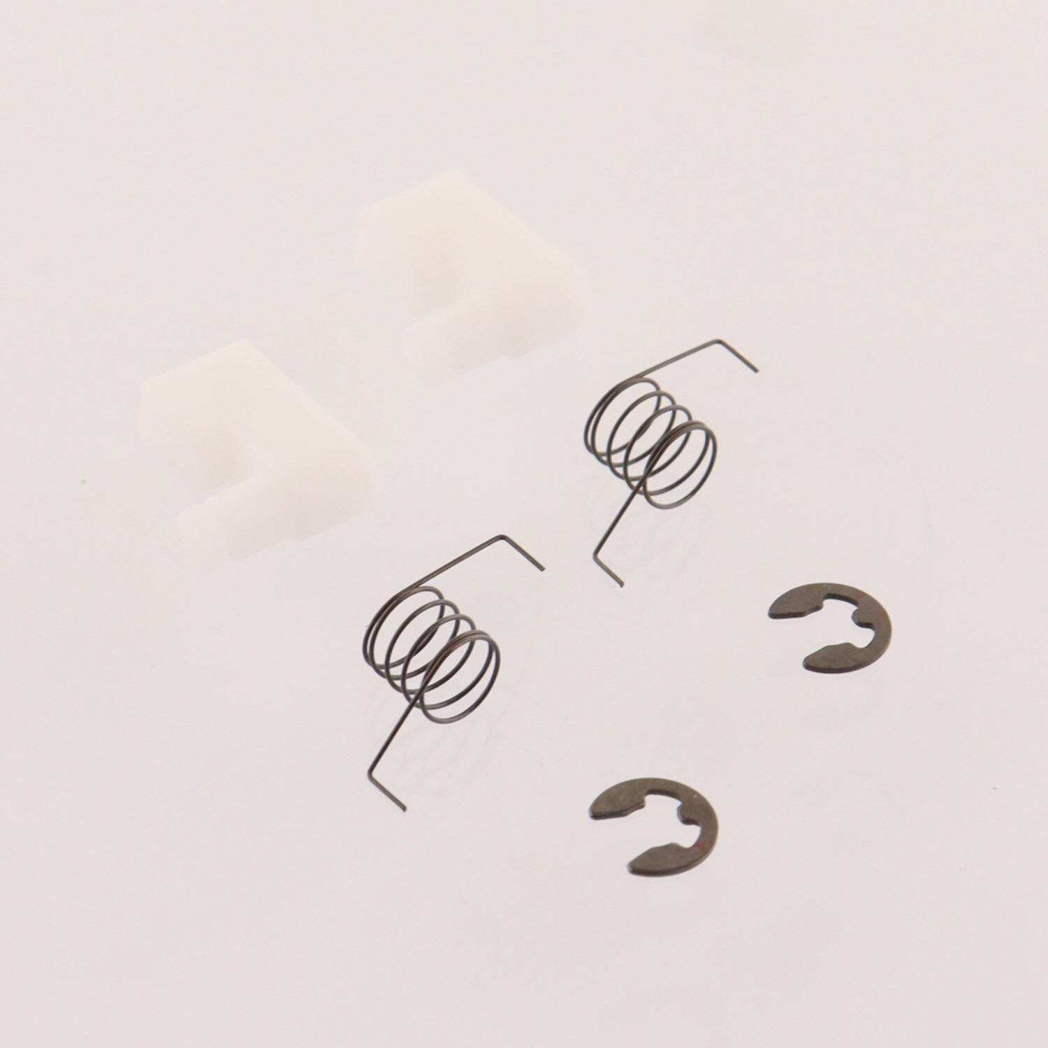 Собачки храповика стартера китайской бензопилы 45/52 (пара) (+пружины, стопорное кольцо)