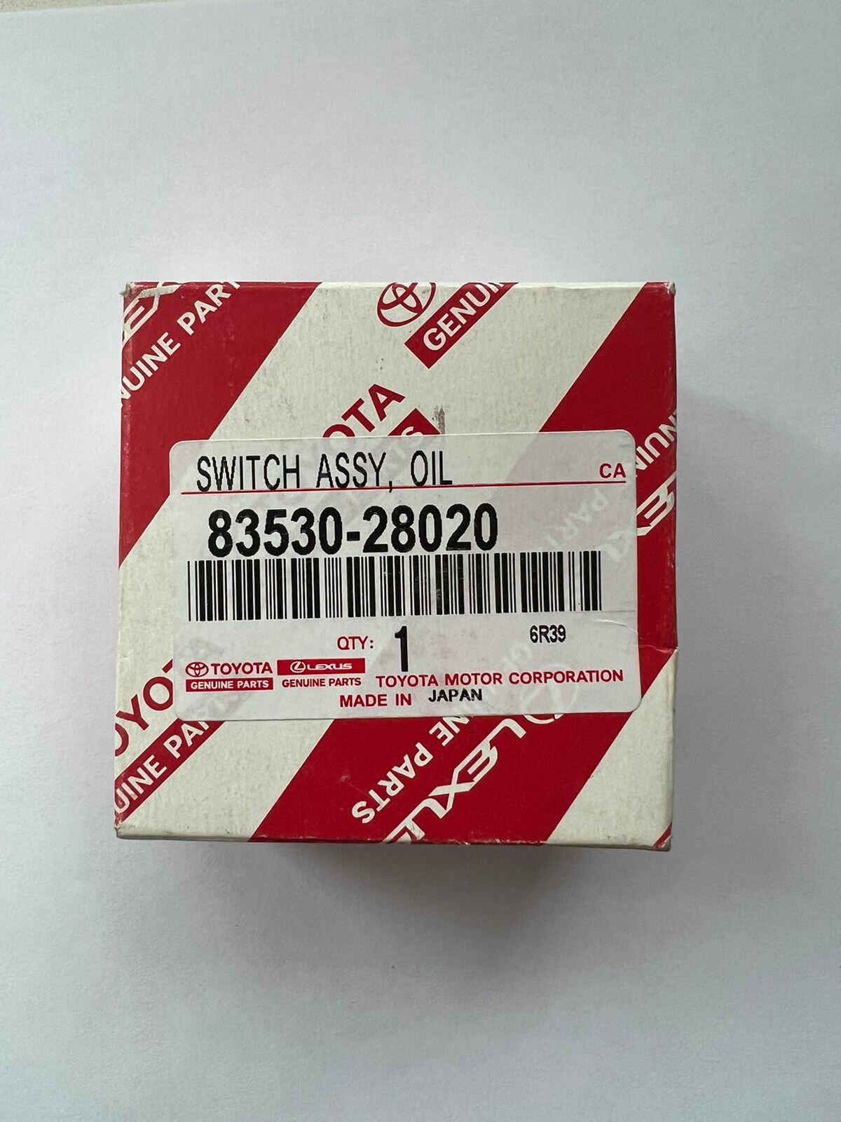 TOYOTA-LEXUS 8353028020 датчик давления масла