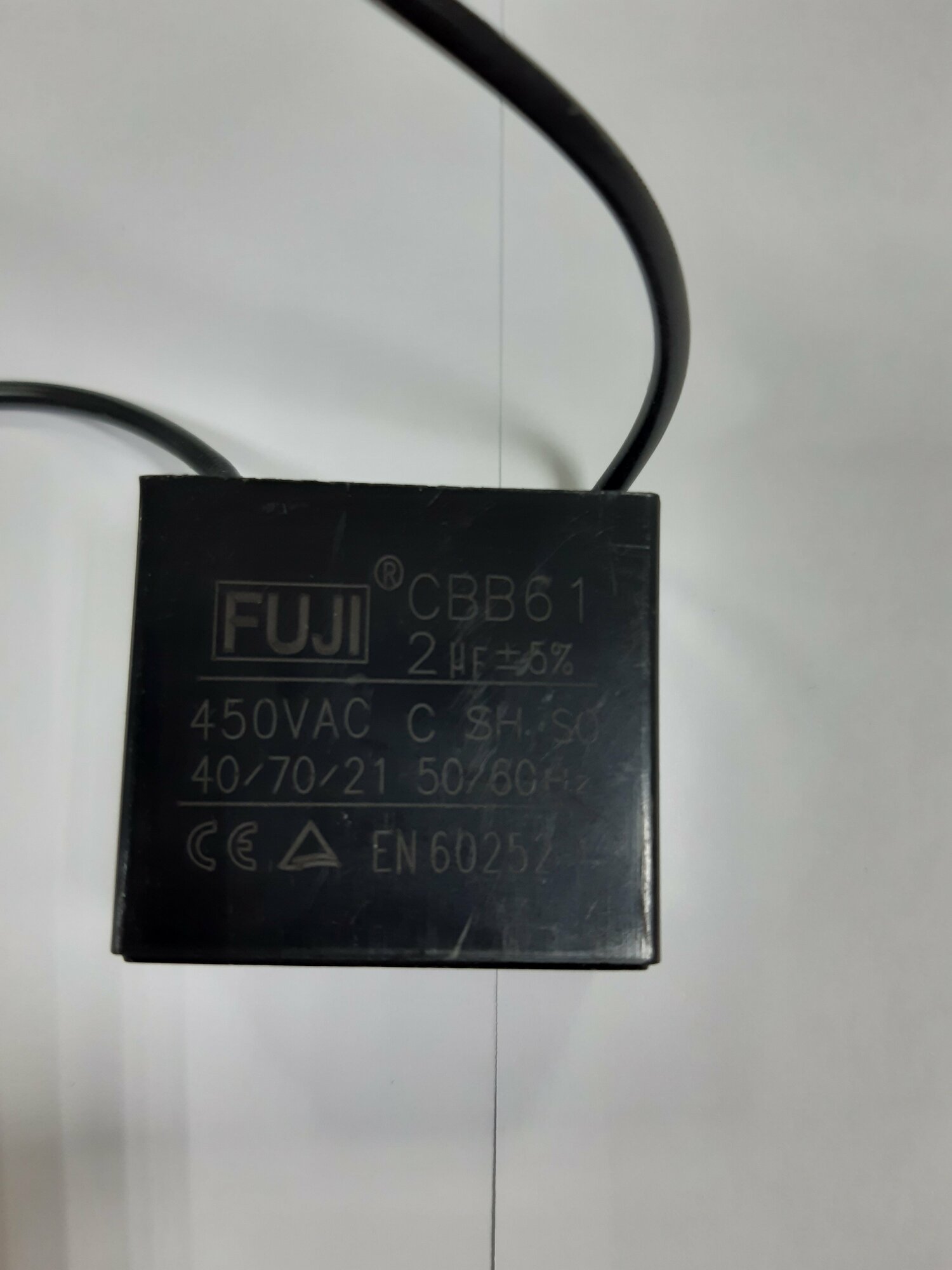 Конденсатор пусковой 2.0mF 450V CDD61 FUJI гибкие выводы (комплект 2 штуки)