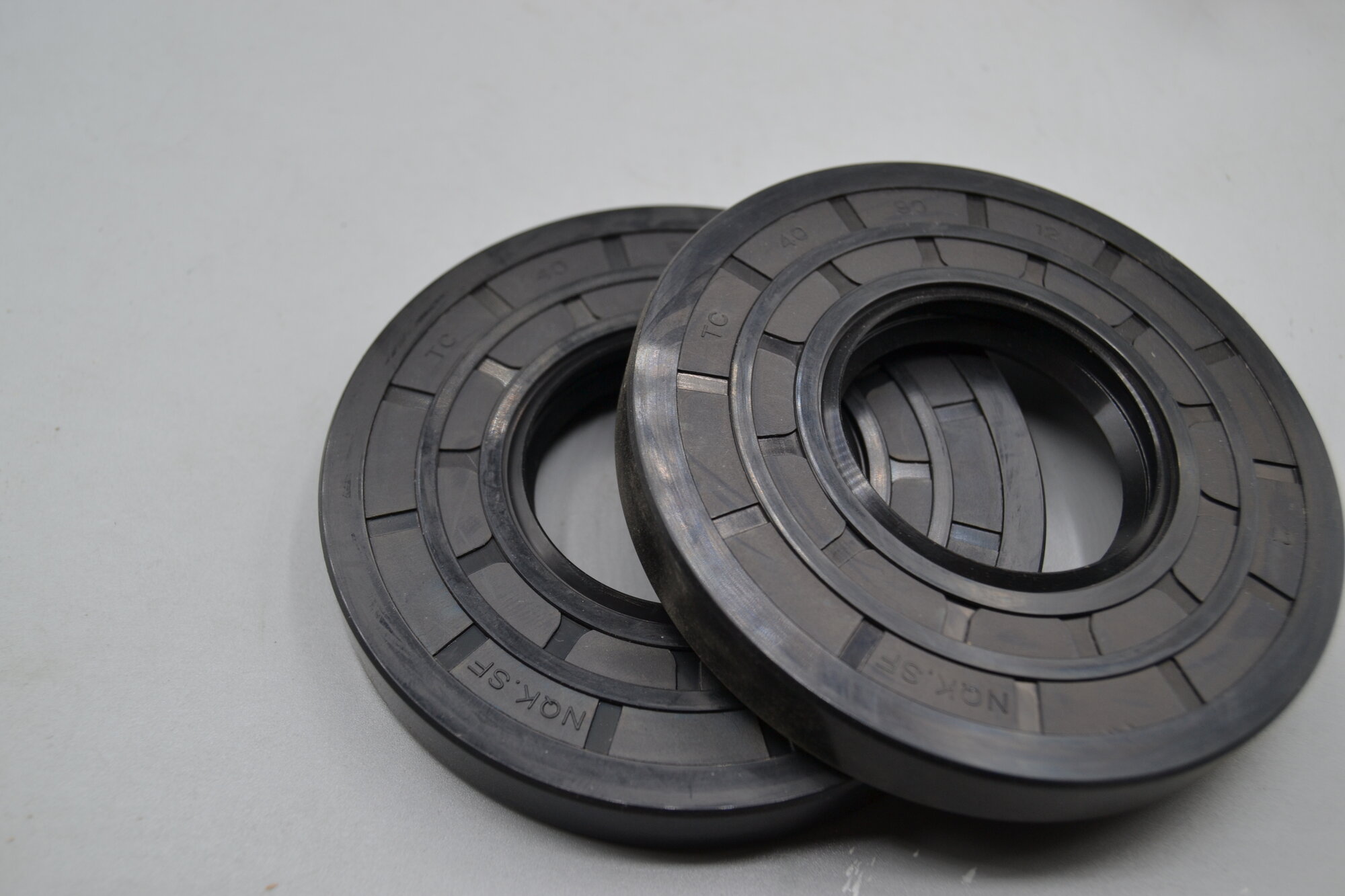 Манжеты сальники 40x90x12, (2шт)