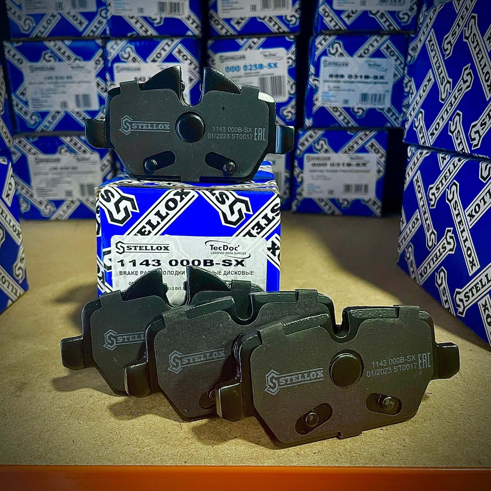 Колодки Задние для BMW E81 E82 E87 E90 E91 - Задние колодки на БМВ - GDB1612, 34216788183; 34219808172