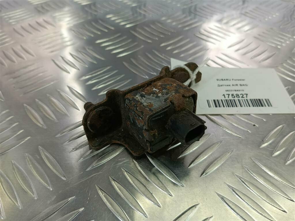 Датчик удара (AIR BAG) Б/У для SUBARU Forester SG (2002—2005) 98231SA010