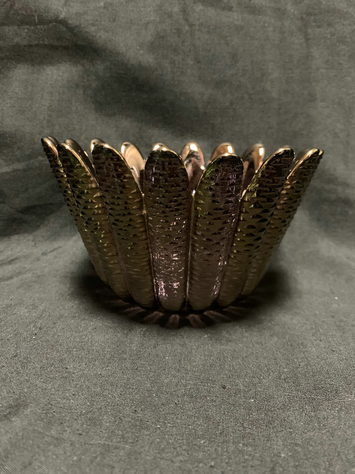 Конфетница цветное стекло