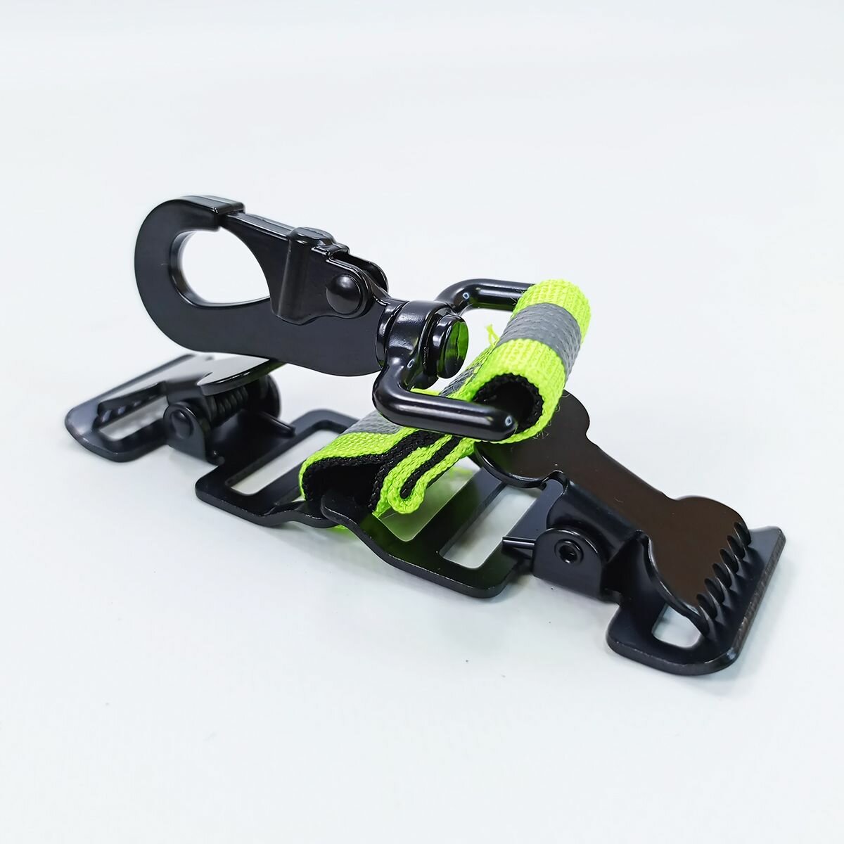 Зажим усиленный двойной металлический для перчаток / Зацеп для инструментов