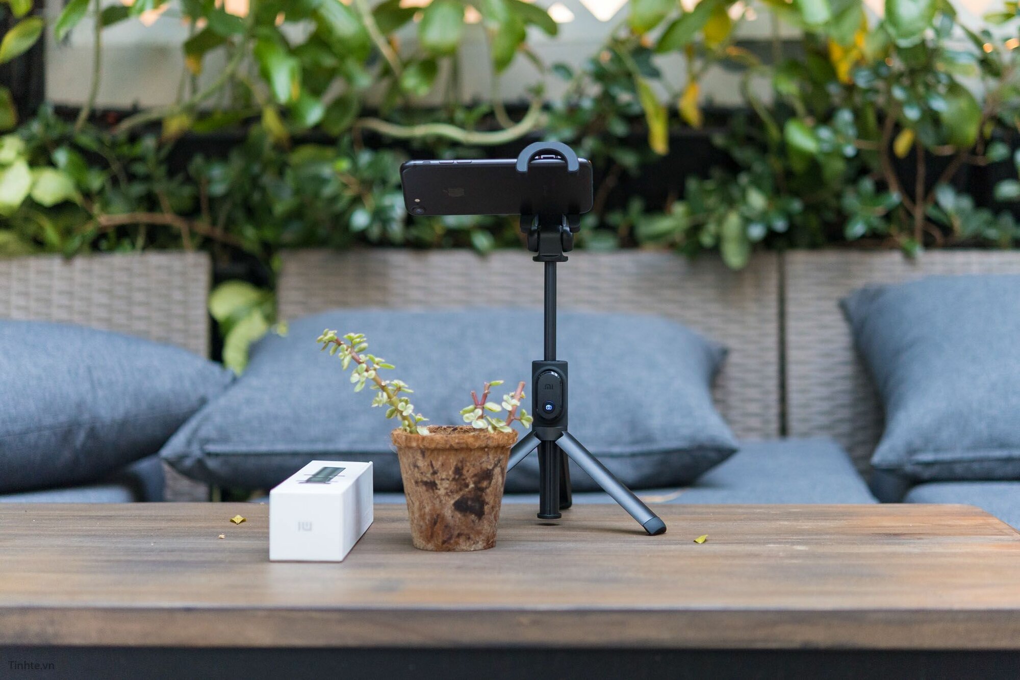 Трипод Xiaomi Mi Selfie Stick Tripod Bluetooth Black
