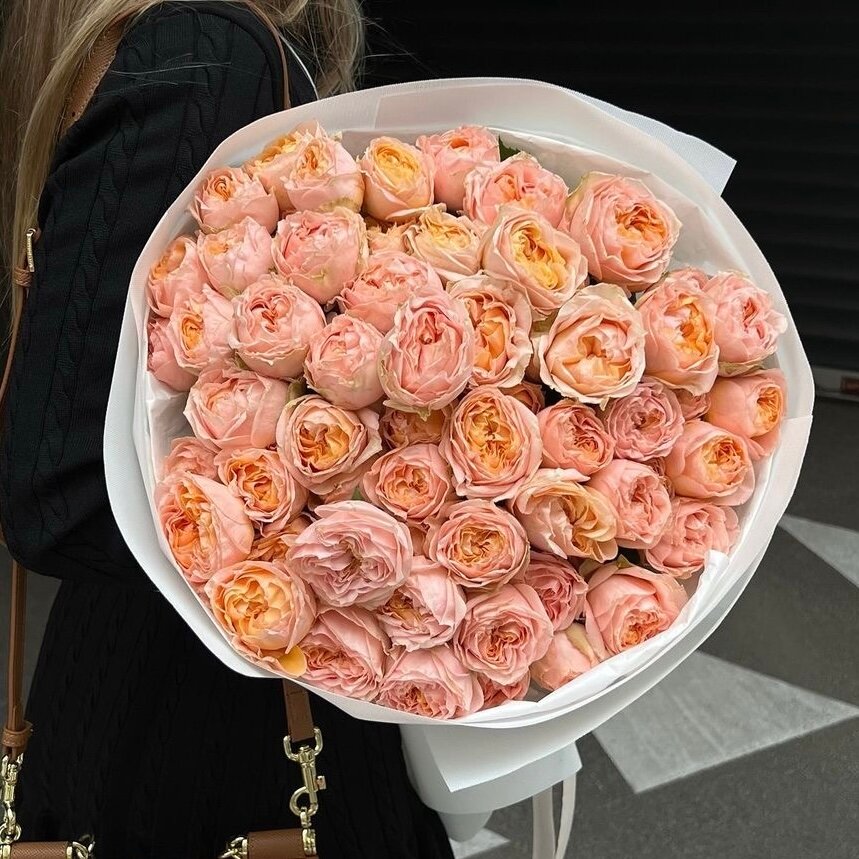 Буке из кустовых пионовидных роз 35 шт, красивый букет цветов, шикарный, премиум цветы, премиум букет