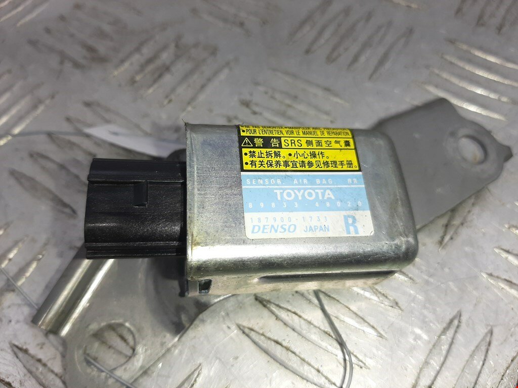 Датчик удара Lexus RX 2 (XU30) 8983348020 арт. 633135