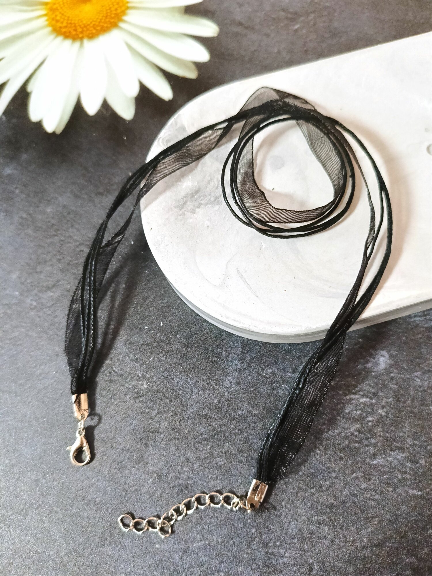 Шнурок для бижутерии подвески кулона крестика вощеный с органзой 43см 1шт черный