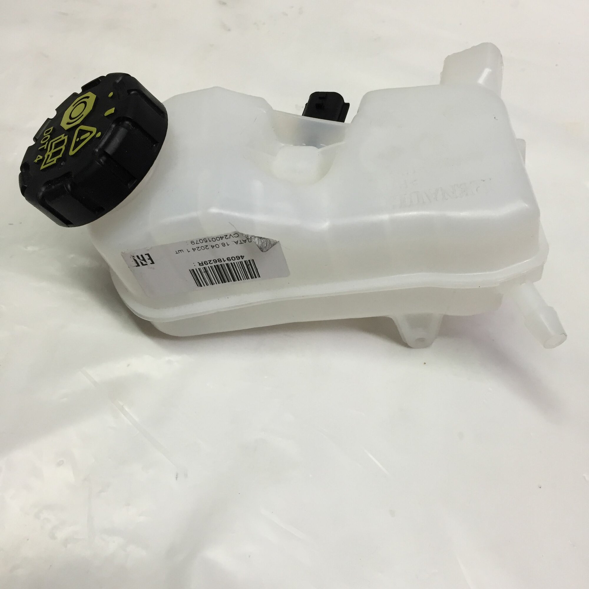 Бачок тормозной жидкости 3 выхода RENAULT 460918629R KAPTUR