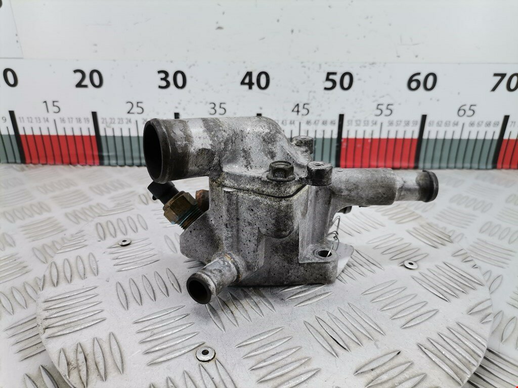 Корпус термостата Opel Corsa C 98069819 арт. 1883819