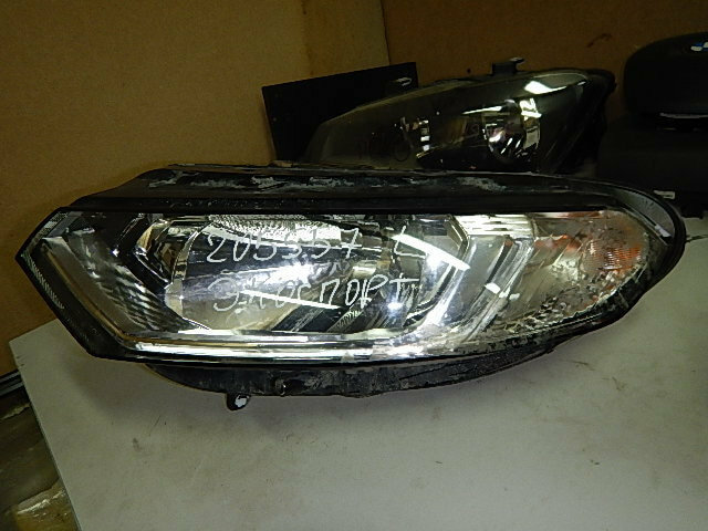 Б/У Фара левая, Ford (Форд)-ECOSPORT (13-) FORD ECOSPORT (13-) царапины на стекле сломано 2 крепления трещина на креплен...