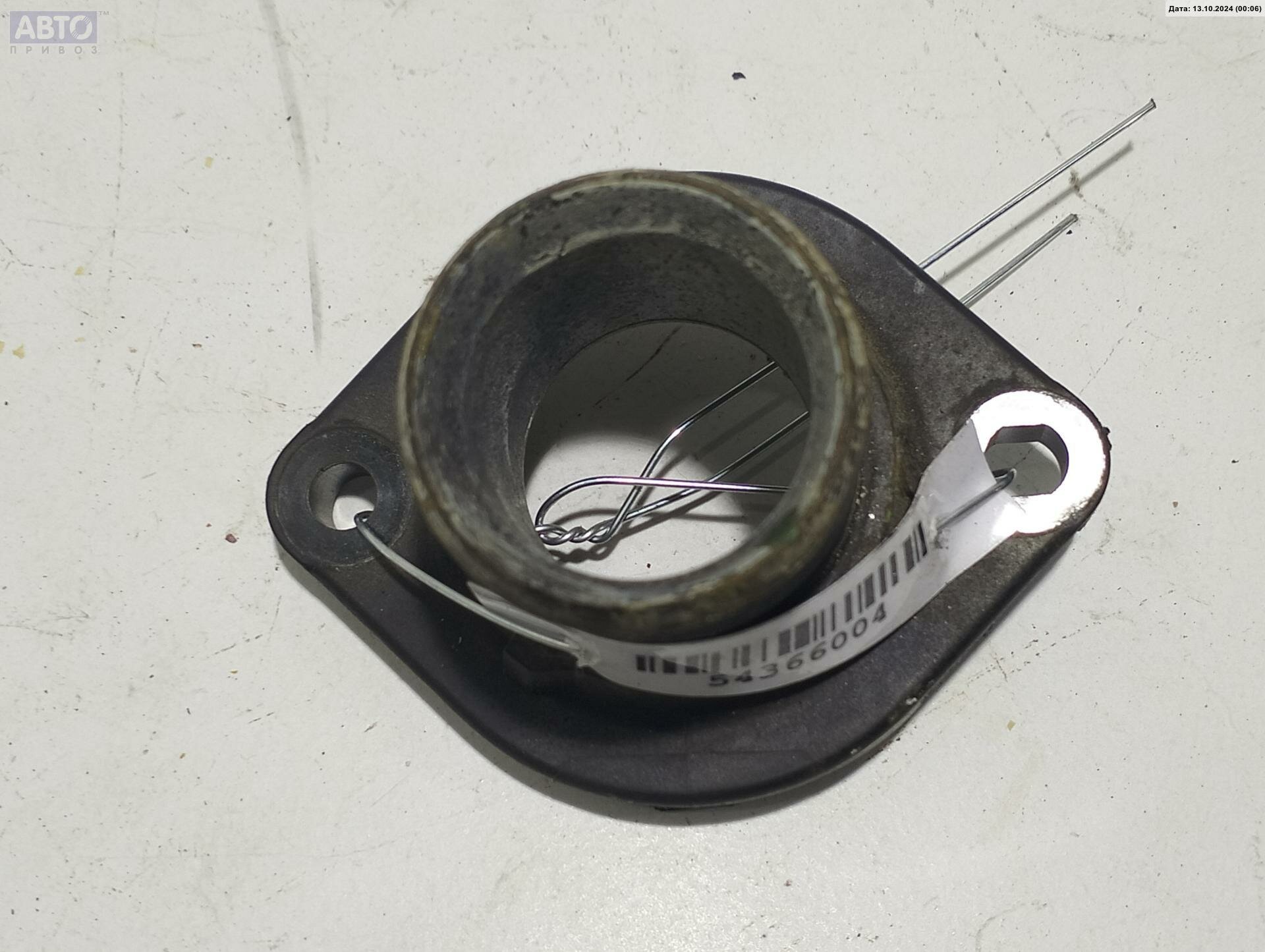 Фланец (тройник) системы охлаждения Peugeot 406