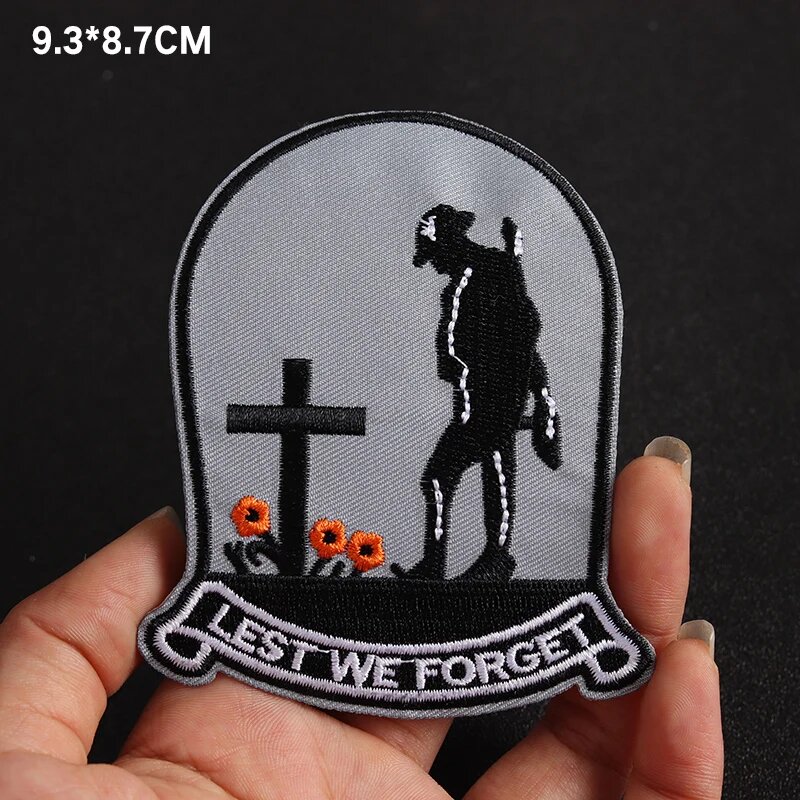 Нашивки с вышивкой "Паук, лошадь, медведь, кошка" Черный, G-BT0008-10