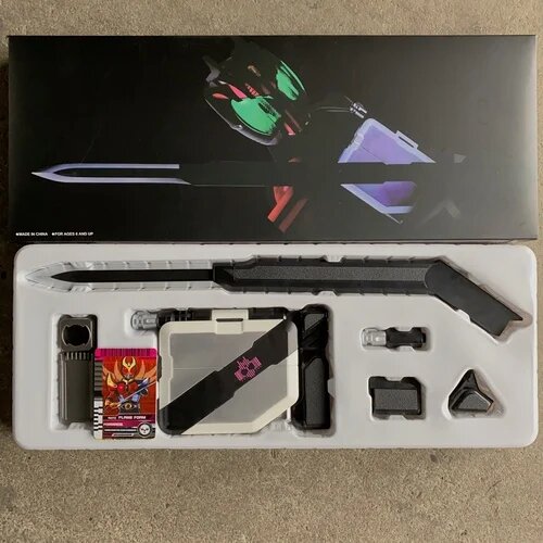 Фигурки Kamen Rider DECADE Bandai