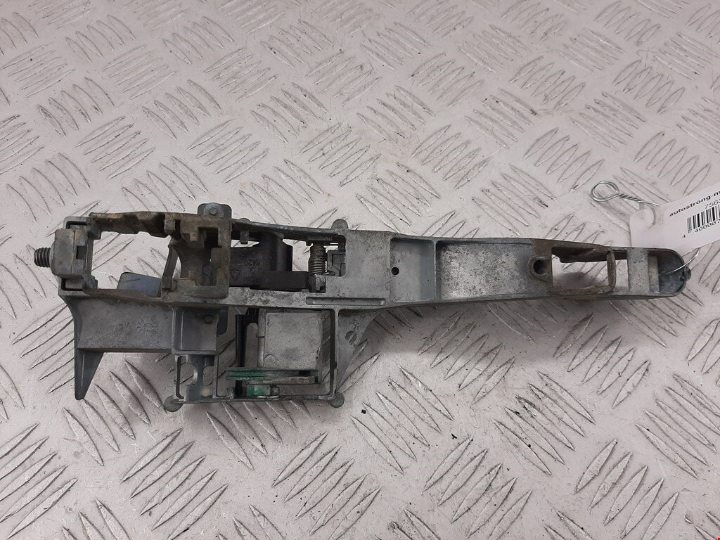 Кронштейн (держатель) ручки двери Citroen C4 Picasso 1 910958 арт. 756246