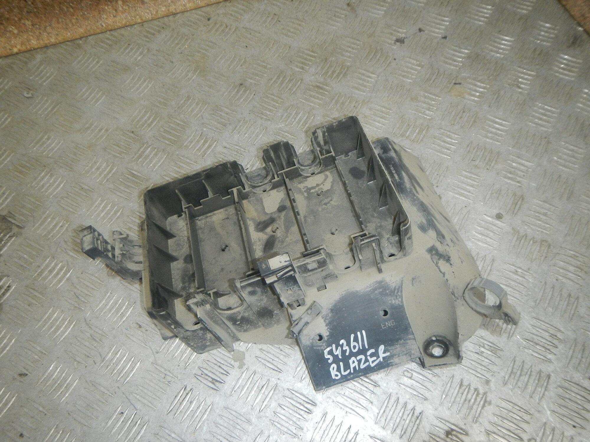 Б/У Корпус блока предохранителей, Chevrolet (Шевроле)-TRAILBLAZER (01-09) CHEVROLET TRAILBLAZER (01-09) Без видимых повр...