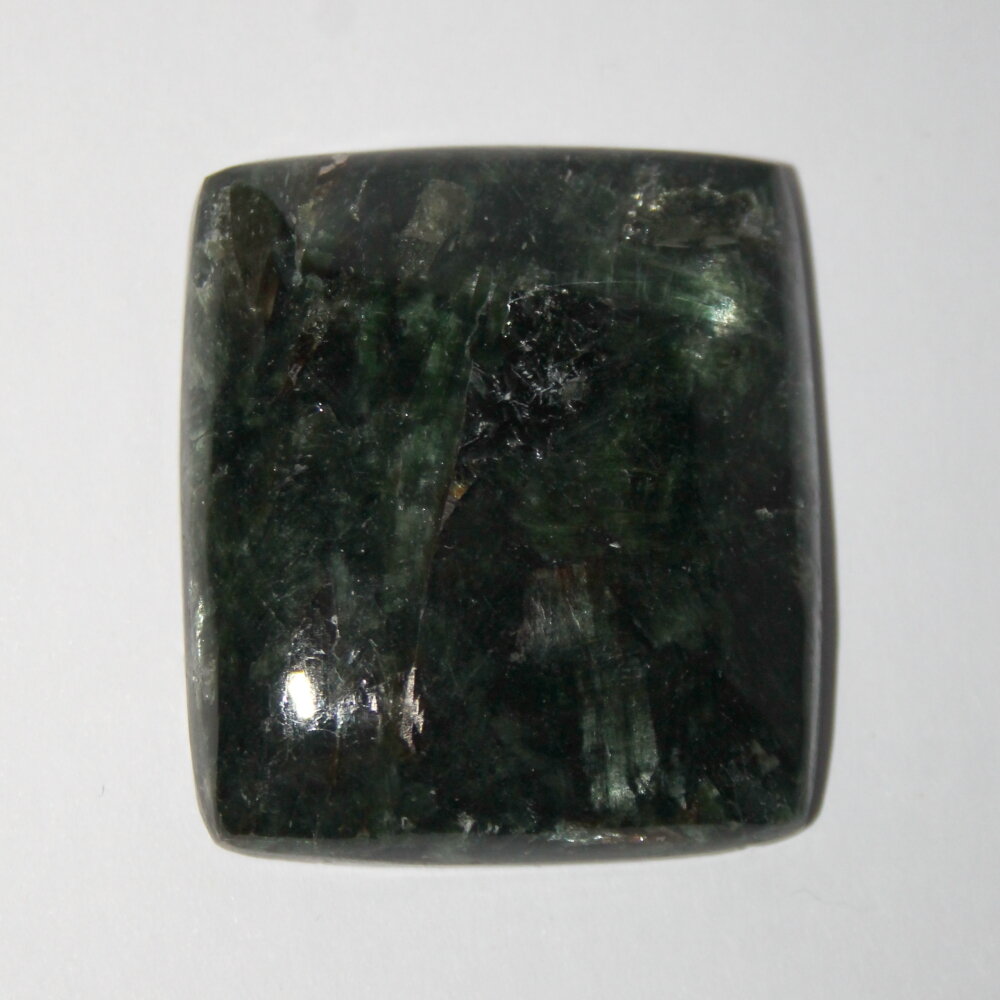 Кабошон из камня Флогопит, 39х34х5 мм, Россия, "True Stones"