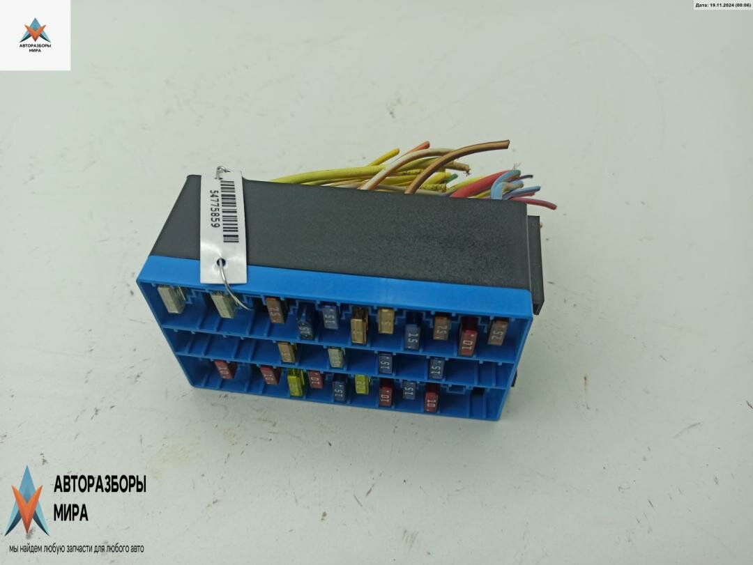 Блок предохранителей Renault Scenic рест. 2001 1096033