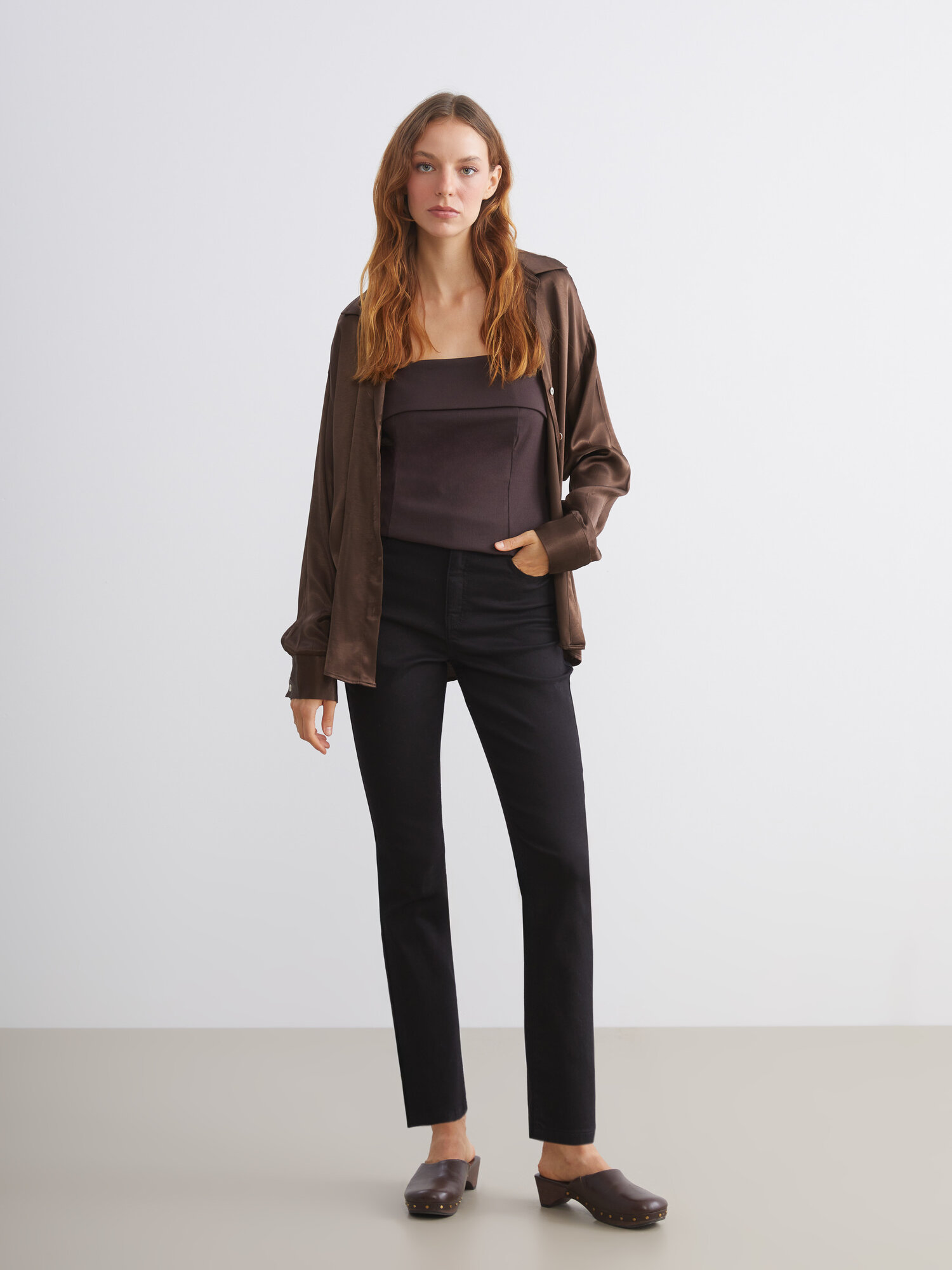 Джинсы зауженные 