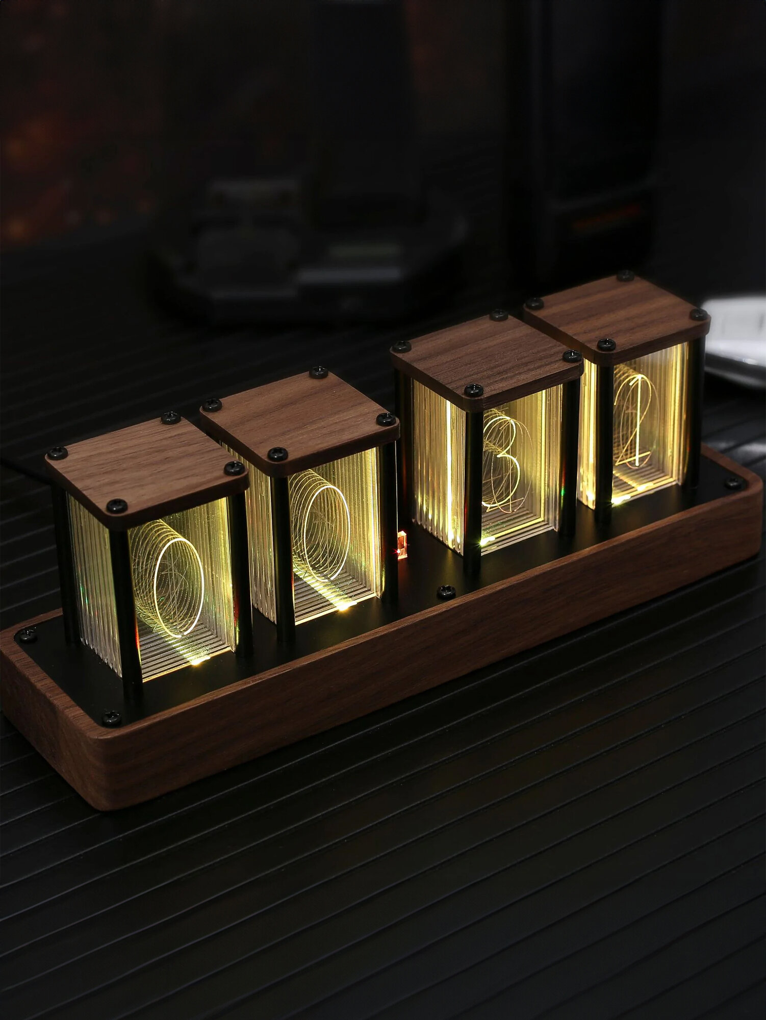 Настольные светящиеся RGB ретро-часы (21,6x7,5х6 см) сборная модель