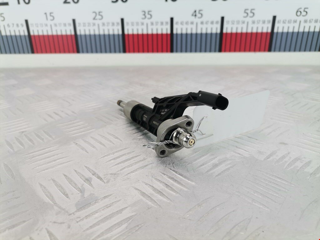 Форсунка бензиновая электрическая BMW 3-Series (F30/F31/F34/F35) 13537639990 арт. 1647516