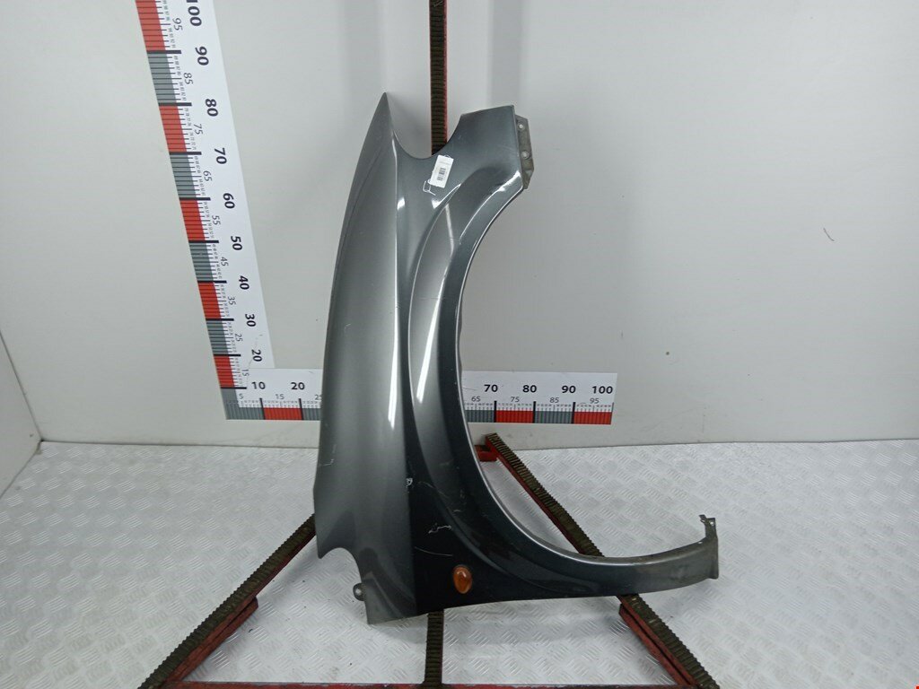 Крыло переднее правое Chrysler Voyager 4 5018444AA арт. 1910396