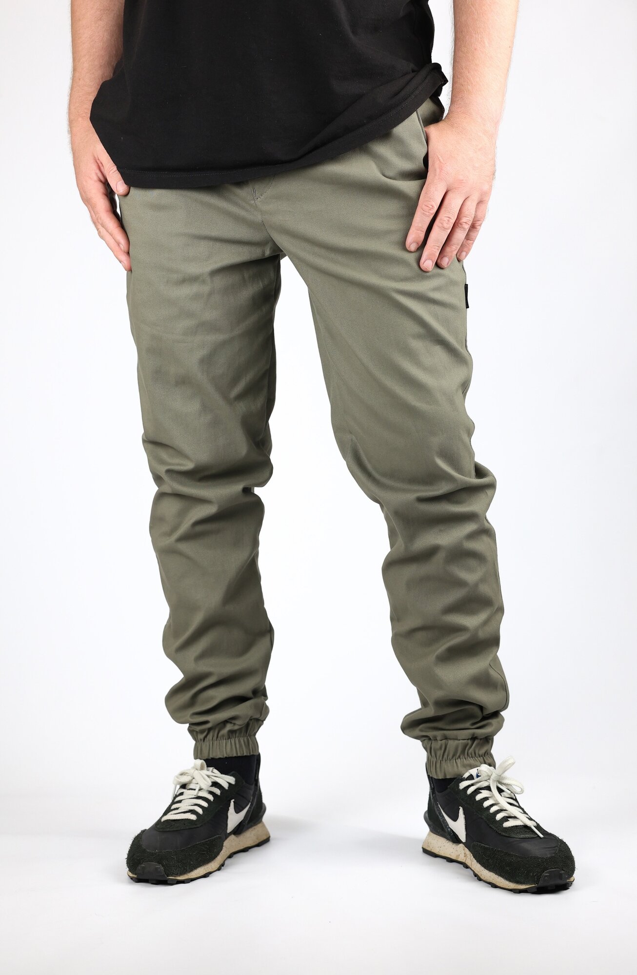 Брюки чинос basic