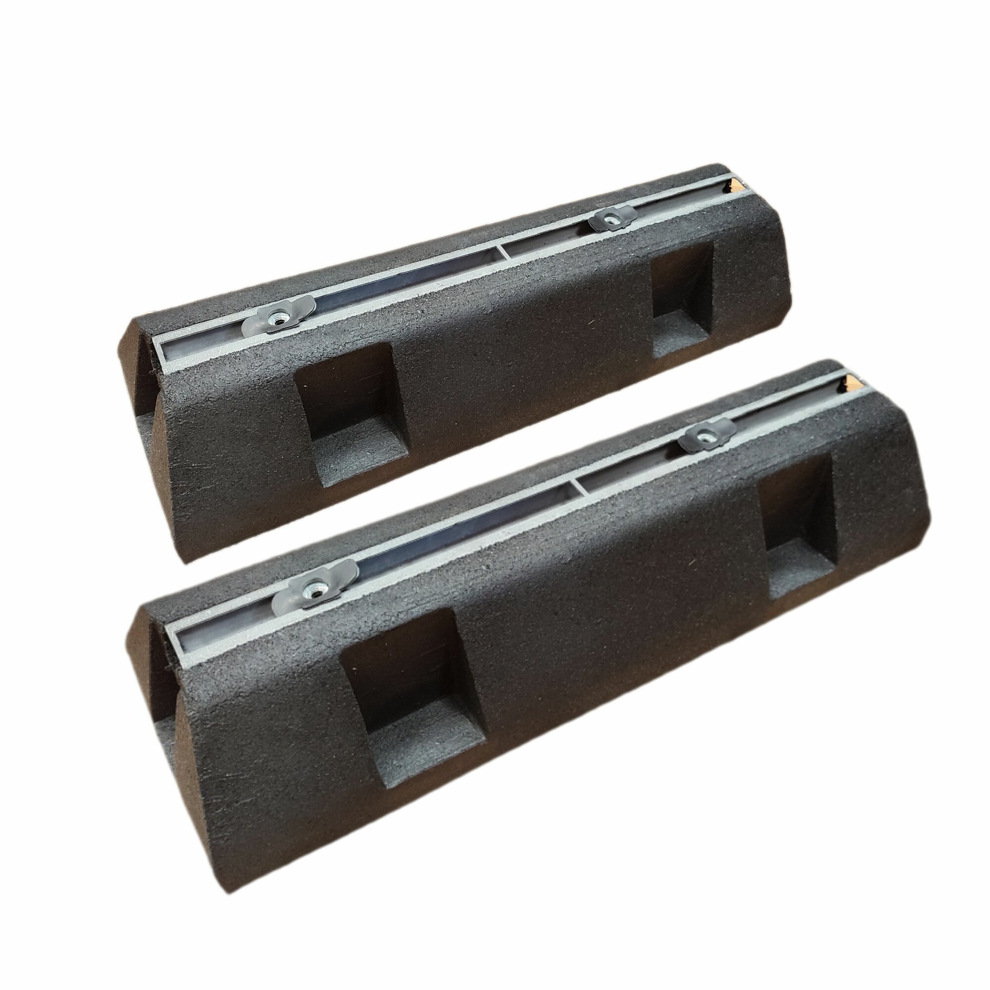 Опоры из переработанной резины антивибрационные для внешнего блока кондиционера, 0.45 метра, 2 шт. + крепеж