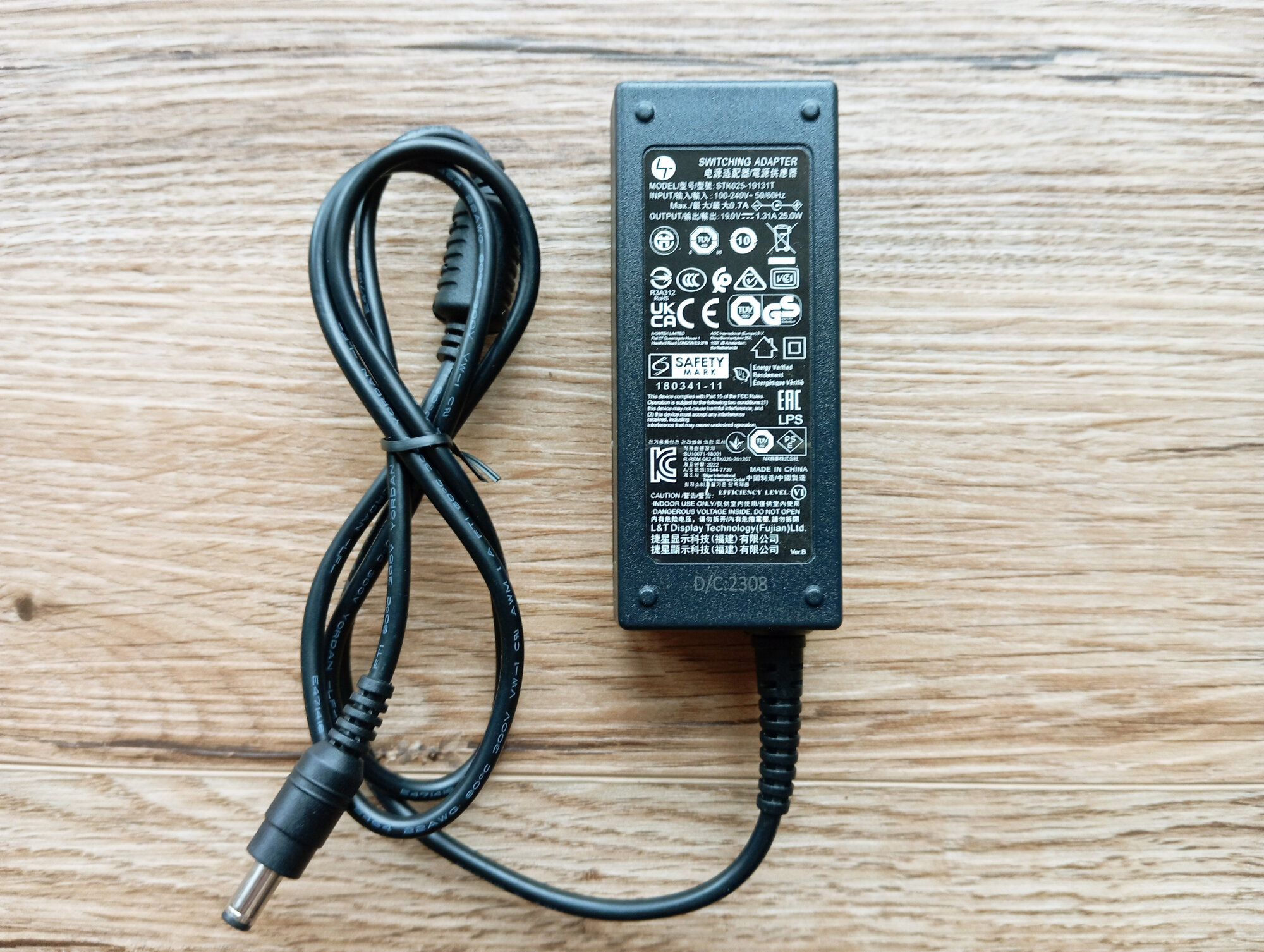 Блок питания STK025-19131T 19V 1.31A 25W оригинал