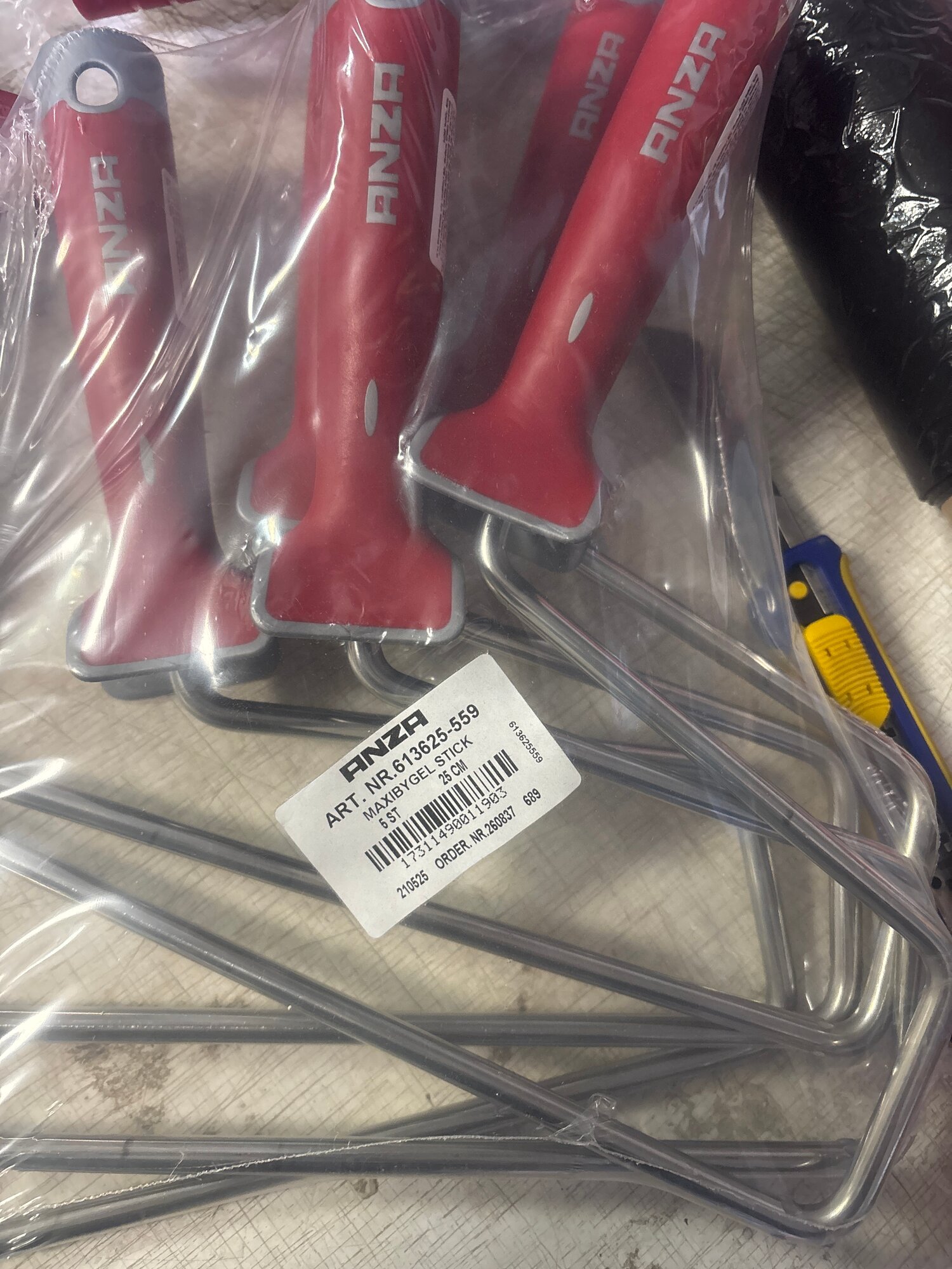 Ручка валика ANZA Basic Maxi 613625 пластик, 25 см, диаметр штифта 8 мм