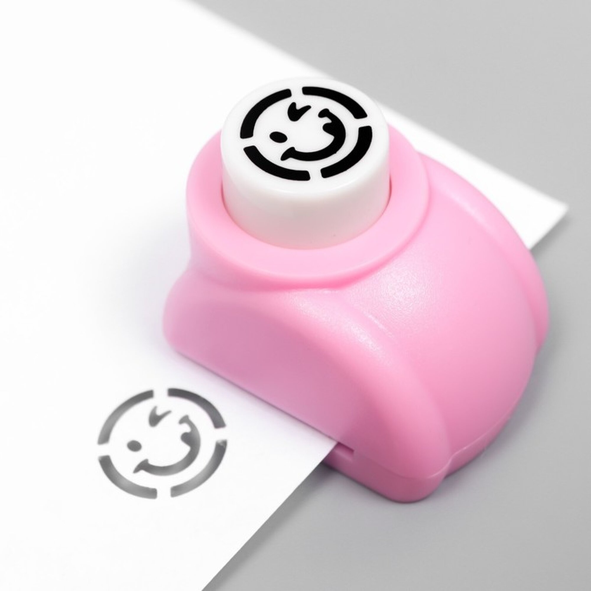 Дырокол Арт Узор "Хитрый смайлик", для штампинга, фигурный, 1,5см