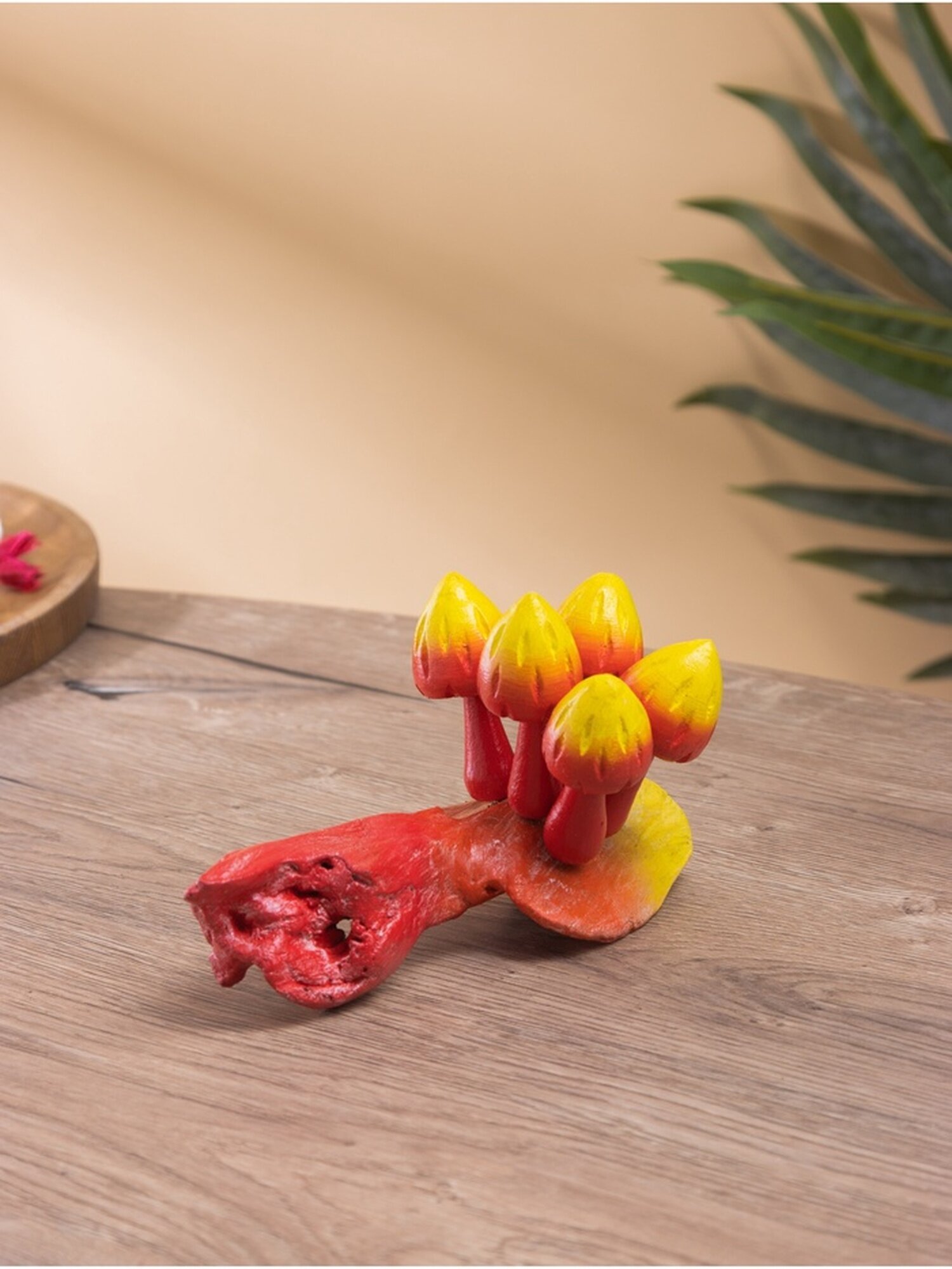 Сувенир "Коряга с грибочками" дерево Камал, 20х10х10 см, цв. красно-желтый