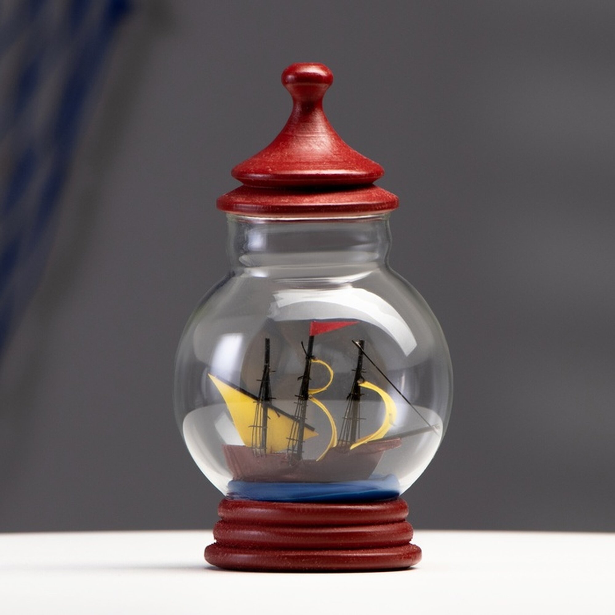 Корабль в бутылке Сима-ленд «Лампа», дерево, стекло, 14 х 8 см