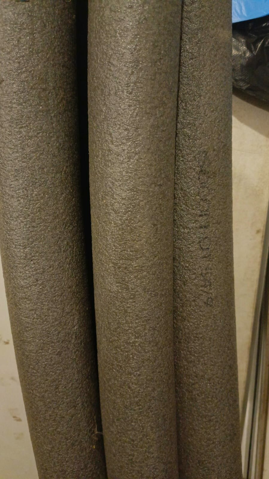 Утеплитель для труб iZolGarant, толщина 54/9мм, длина 2м, серый, в упаковке 25 шт. х 2 м = 50 погонных метров.