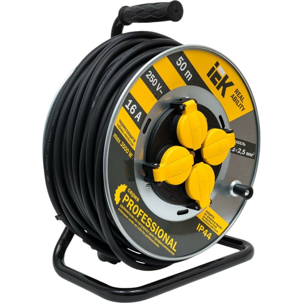Катушка IEK УК50, с т/з, 4 места, 2Р+PЕ, 50м, КГ 3х2,5мм2, IP44, Professional WKP17-16-04-50-44