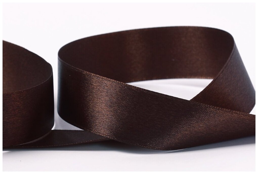 Лента атласная Gamma 25 мм, 33+/-2 м, №154, темно-коричневая (34046001972)