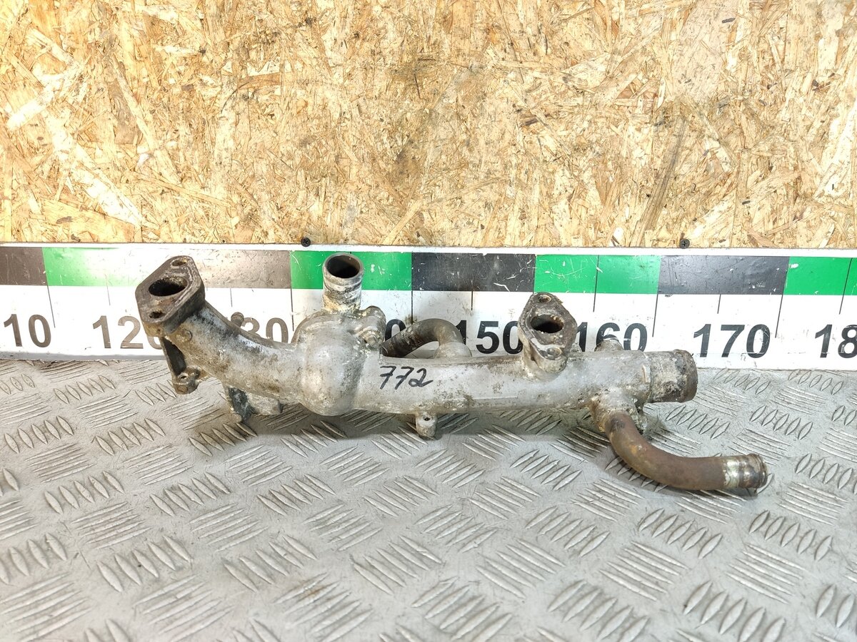 Корпус термостата NISSAN Maxima a33 110602Y000