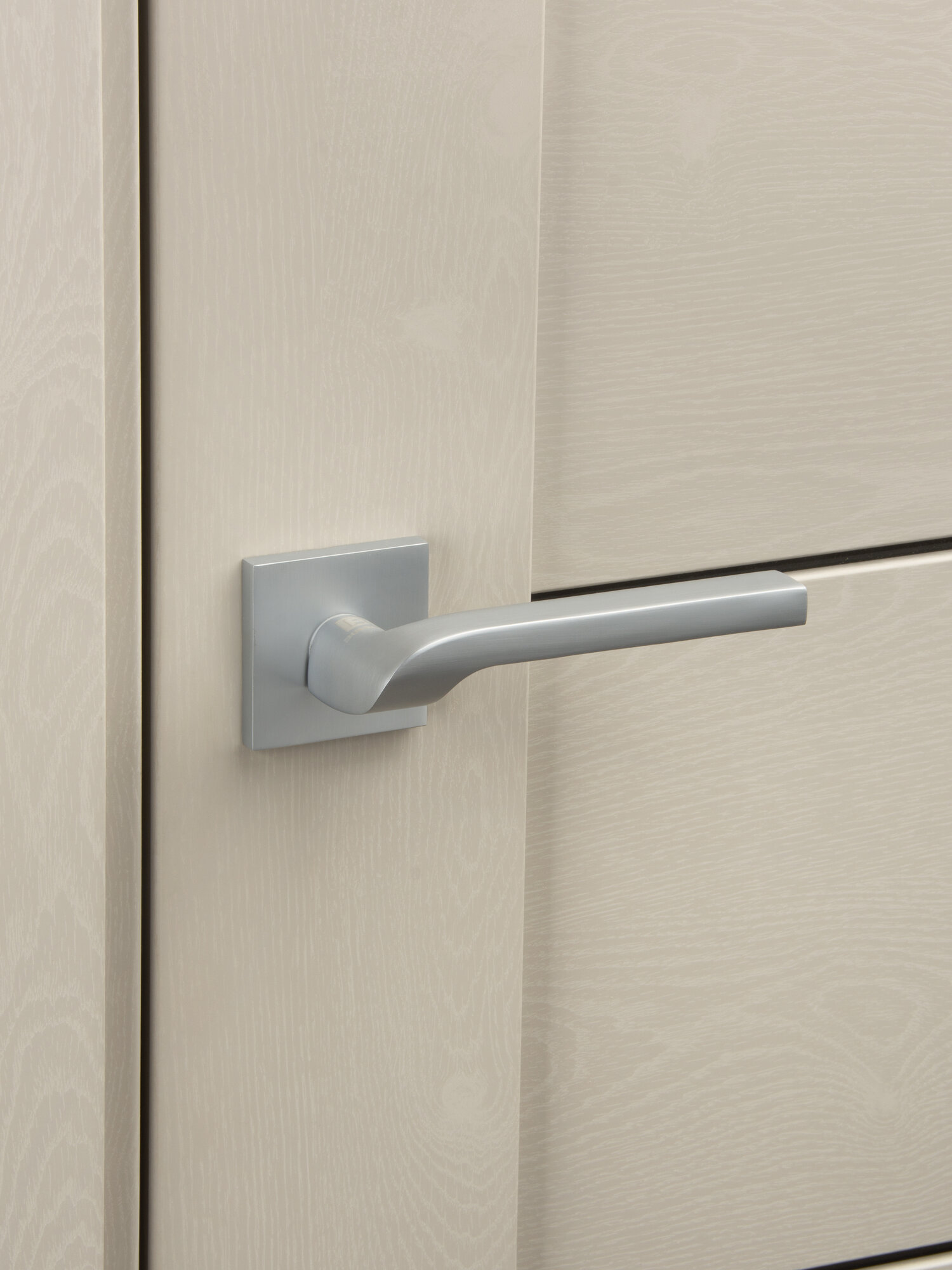 Ручка дверная на тонкой розетке BUSSARE Canto ESTA A-76-40 M.CHROME | хром