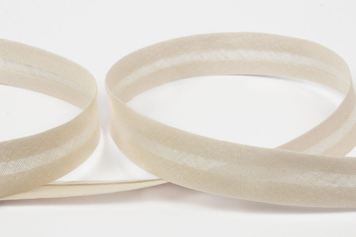 Косая бейка Х/Б "Gamma" GK-15C 14 - 15 мм 132 м 1 м №183 молочный