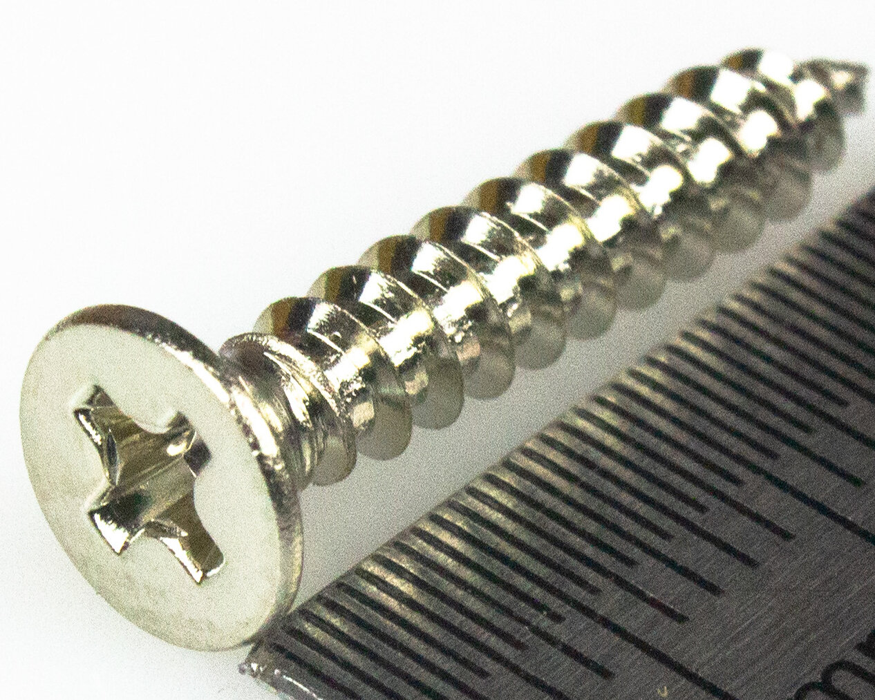 Саморез для гитарных бриджей HOSCO TS-04N (3.5 х 20 мм), никель