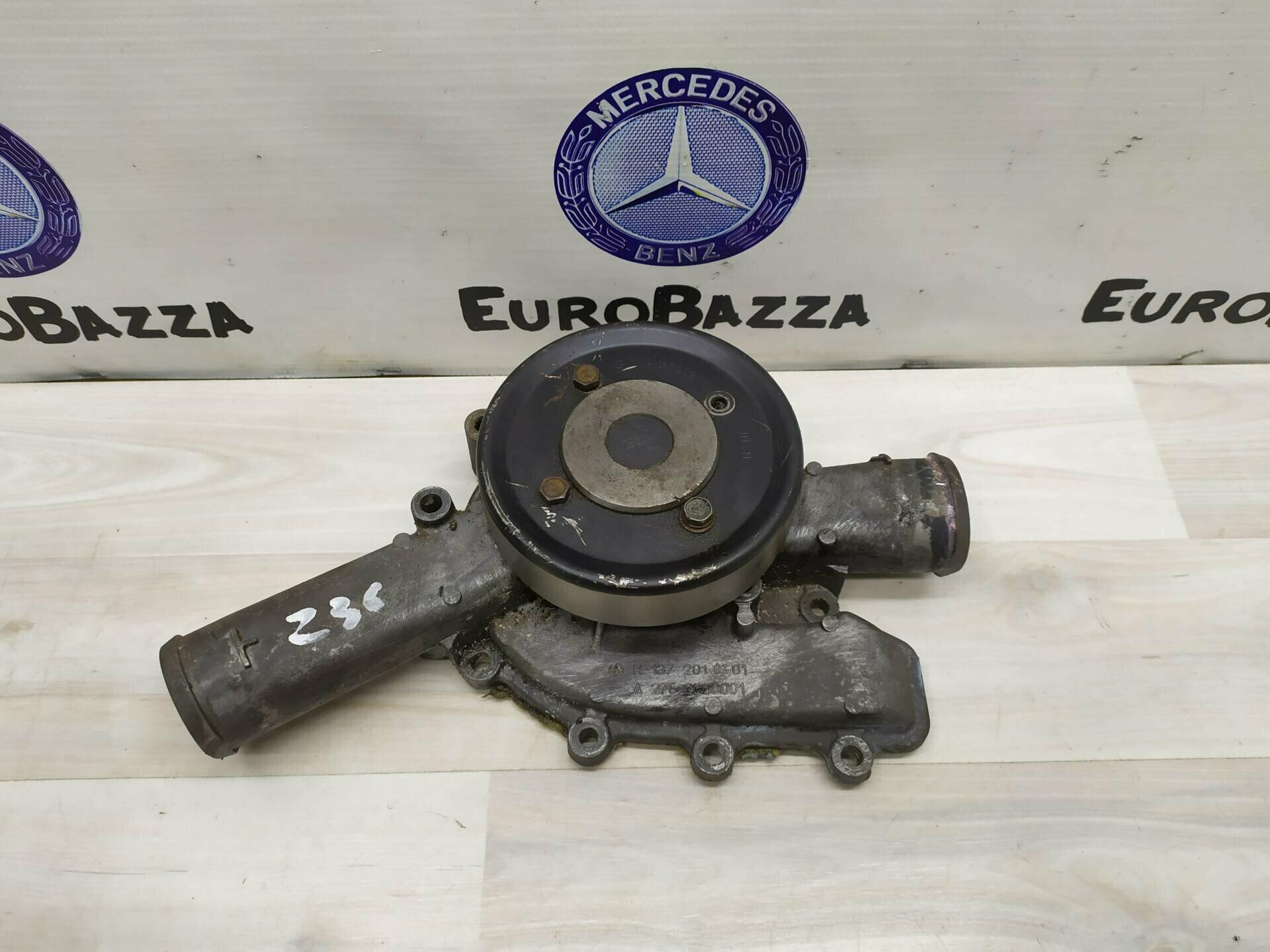 Водяная помпа Mercedes М137 A1372010201