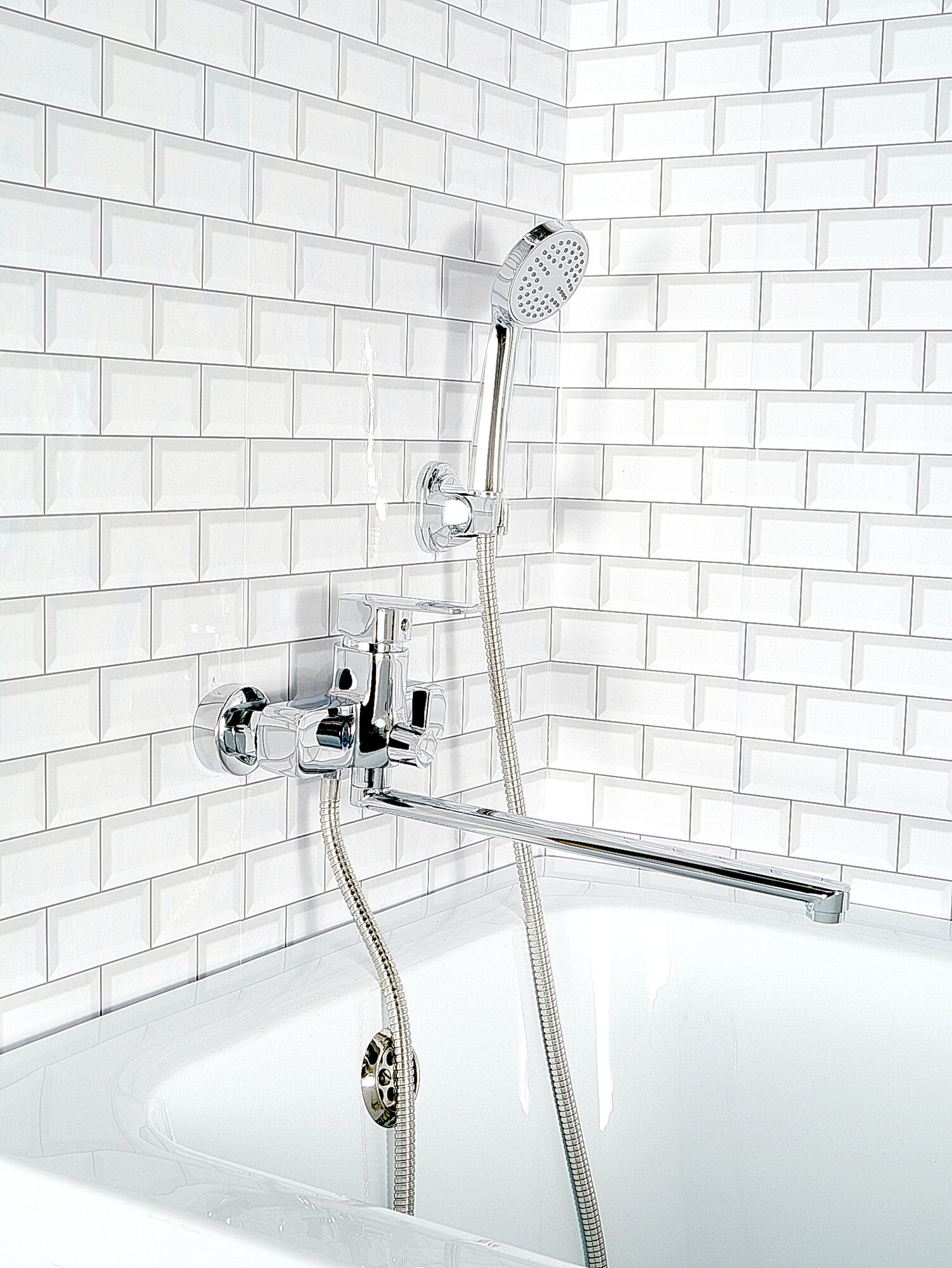 Смеситель Potato P2219, цинковый сплав, вертикальный монтаж, рычажное управление