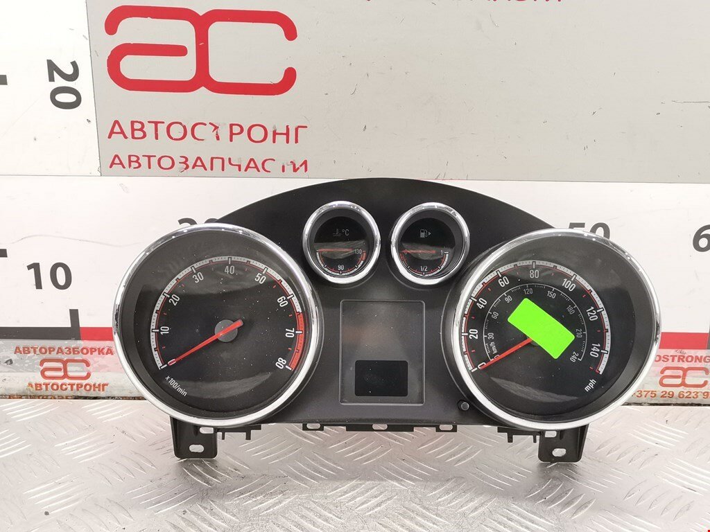 Панель приборная (щиток приборов) Opel Meriva B 13346176 арт. 1014474